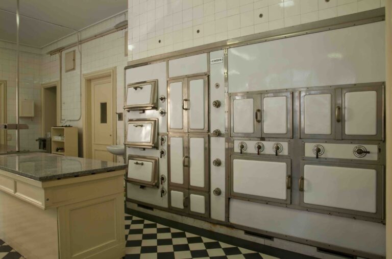 The Gilded Fortress: Prague’s Petschek Villa - Diplomatic Herald